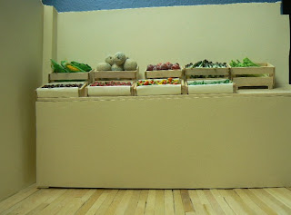 Joanne's Minis: Farm-stand Display Table