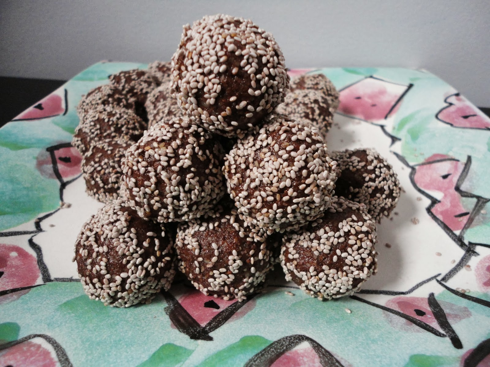 :Teresa.and.Marcus: : Paleo Protein Chocolate Bliss Balls