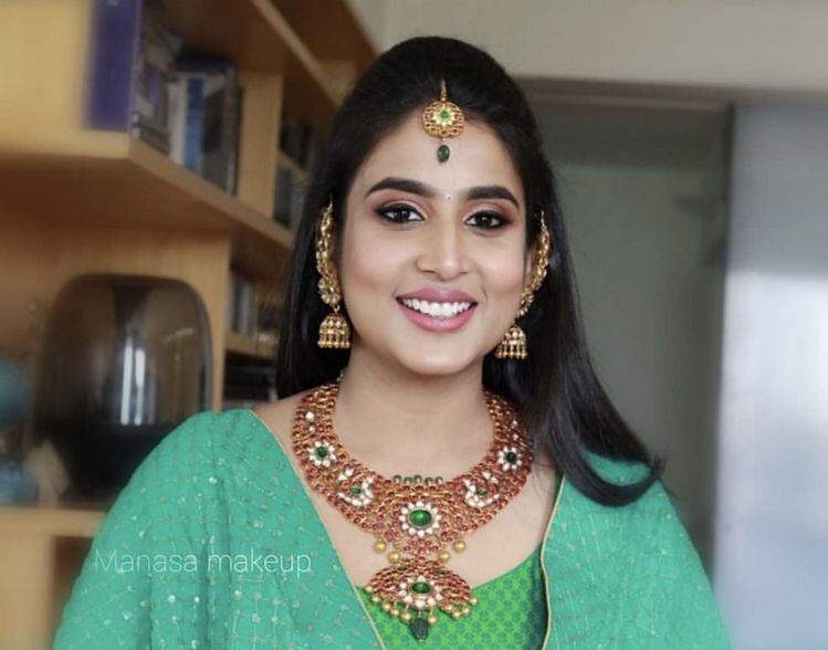 Brides in Kundan Mango and Bottu Mala - Jewellery Designs