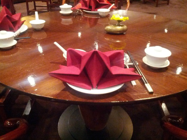 a blog about food, art, travel & more...: Chinese fan napkin folding