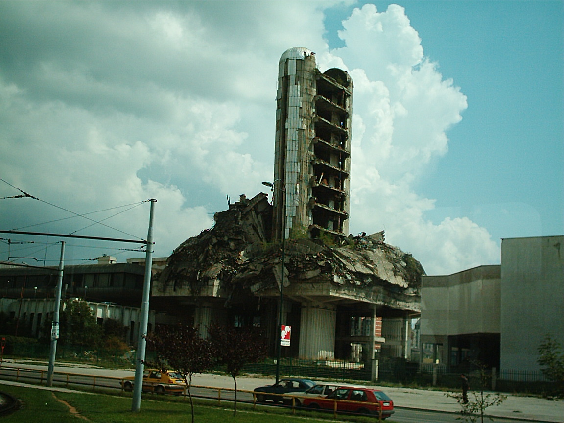 I LOVE BOSNIA VOLIM TE: Sarajevo war damage buildings of the past war ...