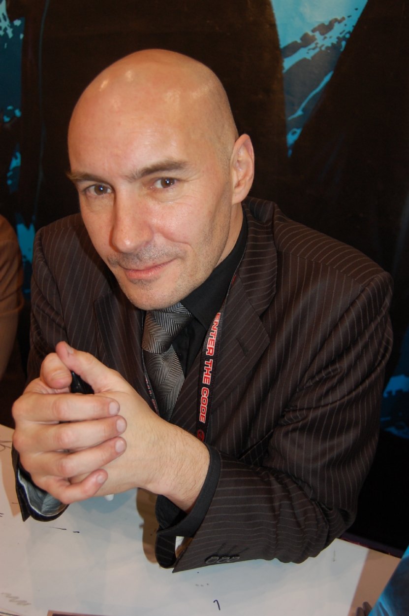 Grant Morrison quebrando tudo na Rolling Stone - Caixa de Gibis