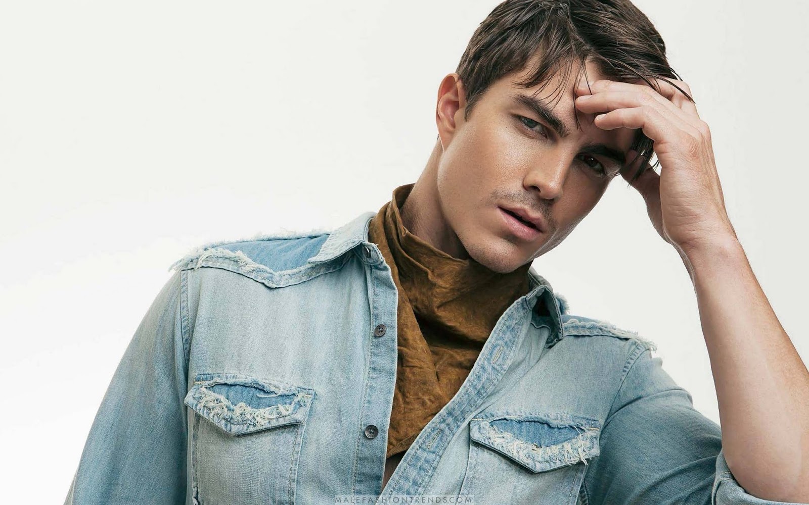 Kyle Kriesel se convierte en el perfecto cowboy de verano para ADON ...