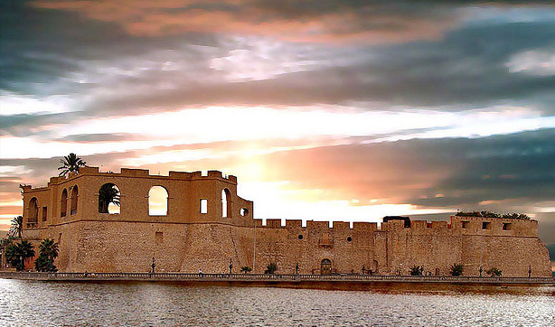 our trip around the world: The Red Castle!