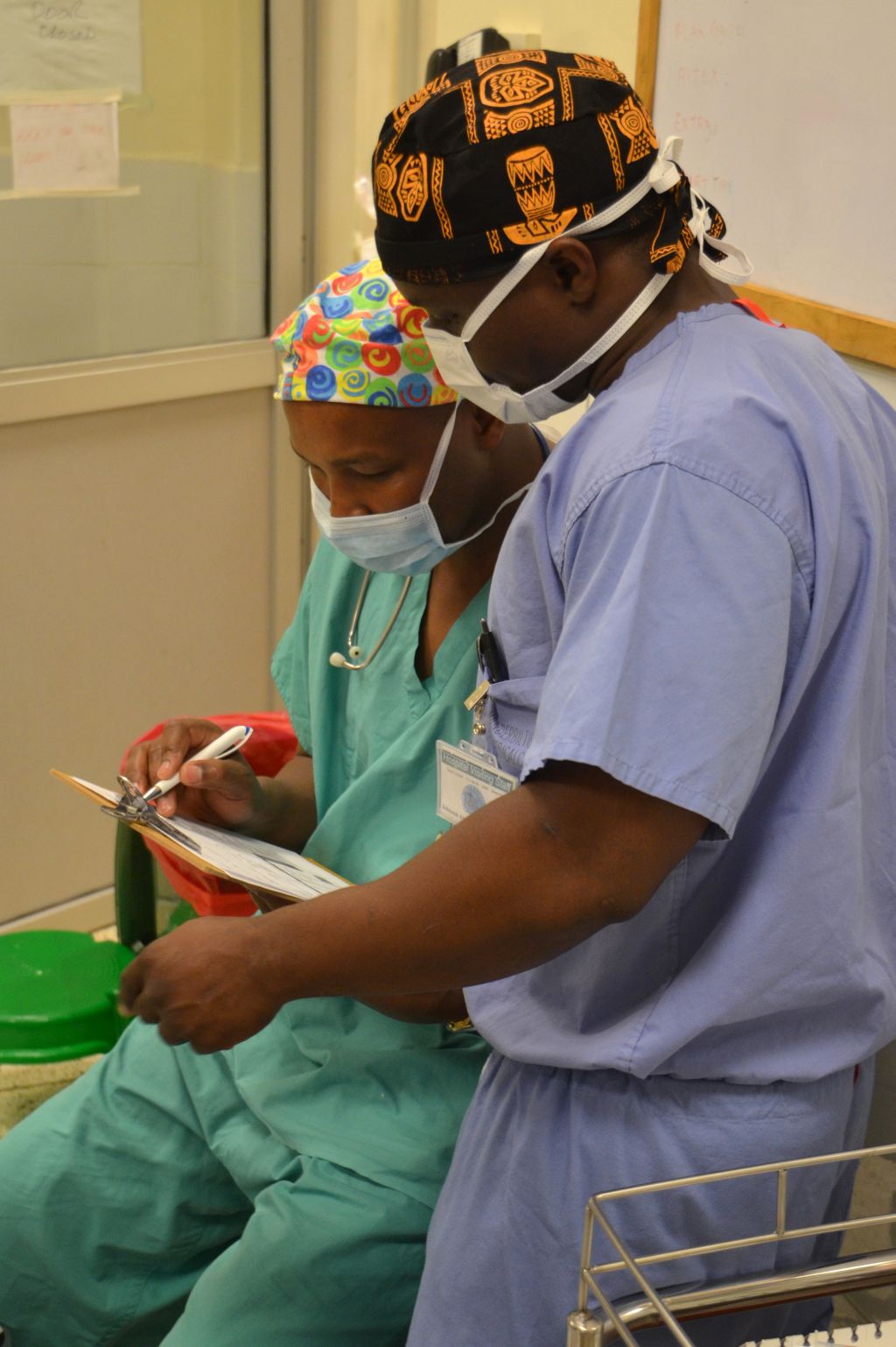 The Tenwek Phenomenon: Day #6: Monday October 29, 2012 "Surgery"