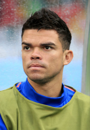 Famous Soccer Players Blog DDI: Soccer Star - Pepe, Portuguese footballer