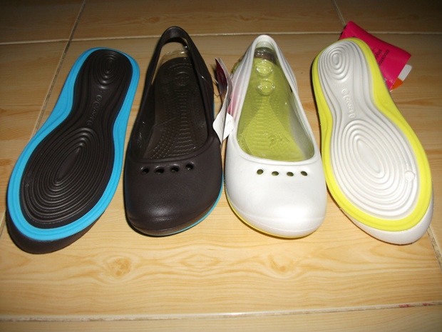 Aneka Sepatu Crocs dan Sandal Crocs: Sepatu Crocs dan Sandal Crocs