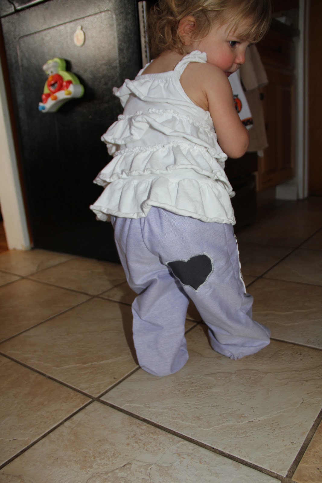 Sew Unique in CO: Sweet Little Poofy Pants Tutorial!