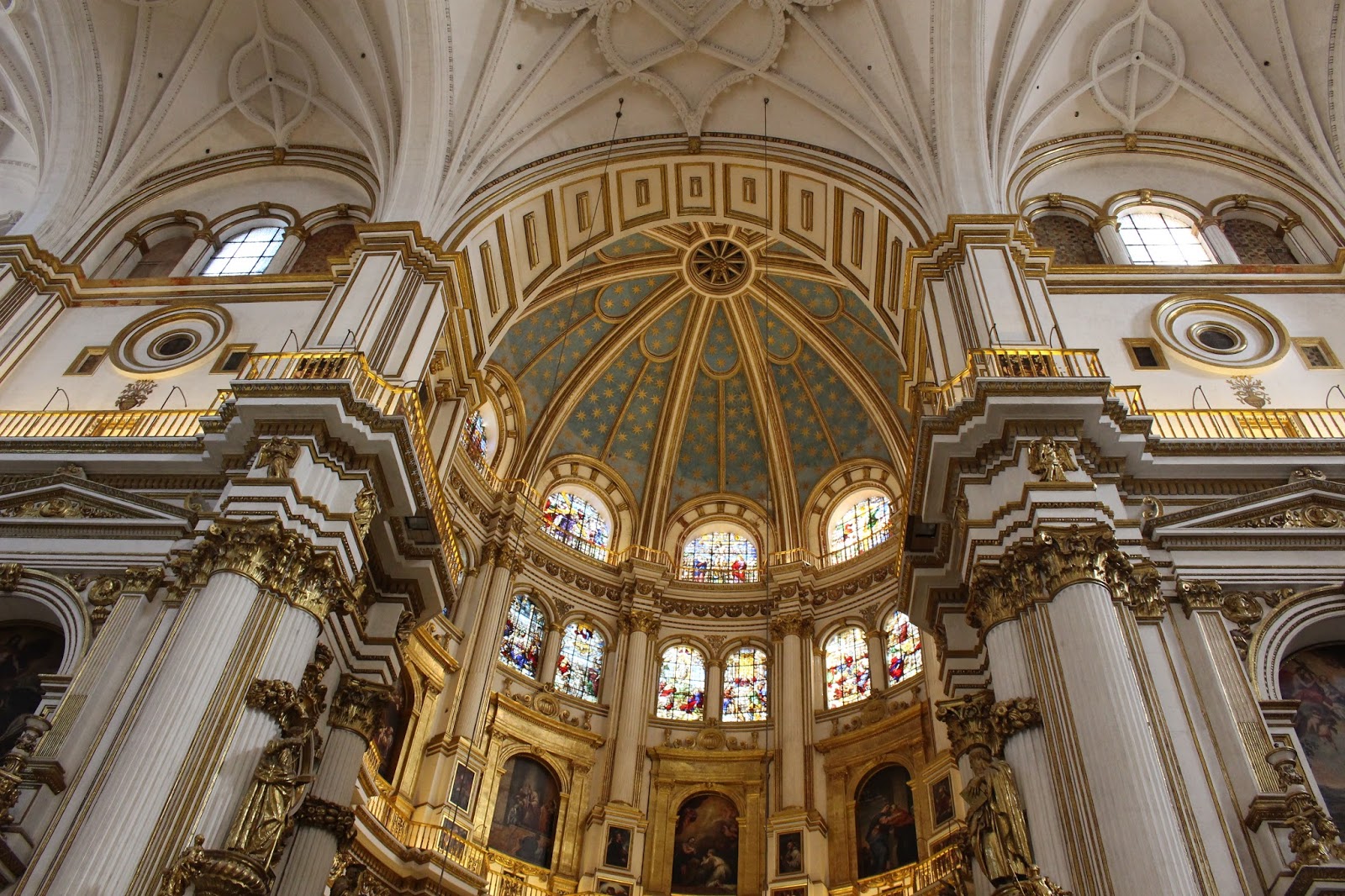 Unos amigos de Paradores: La Capilla Real y la Catedral de Granada