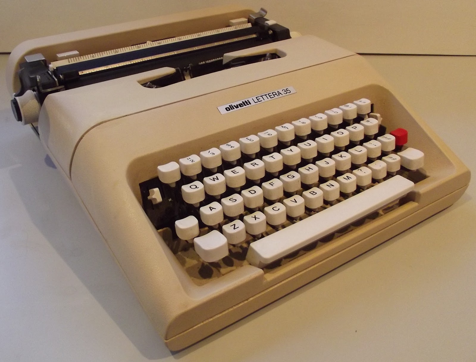 oz.Typewriter: The Art of Sottsass and Bellini: Top 10 Olivetti ...