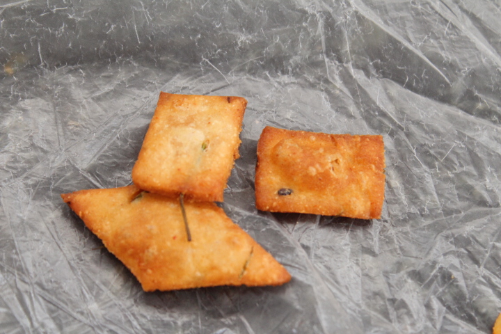 SPICY WHEAT CHIPS ( BAKED AND DEEP FRIED)