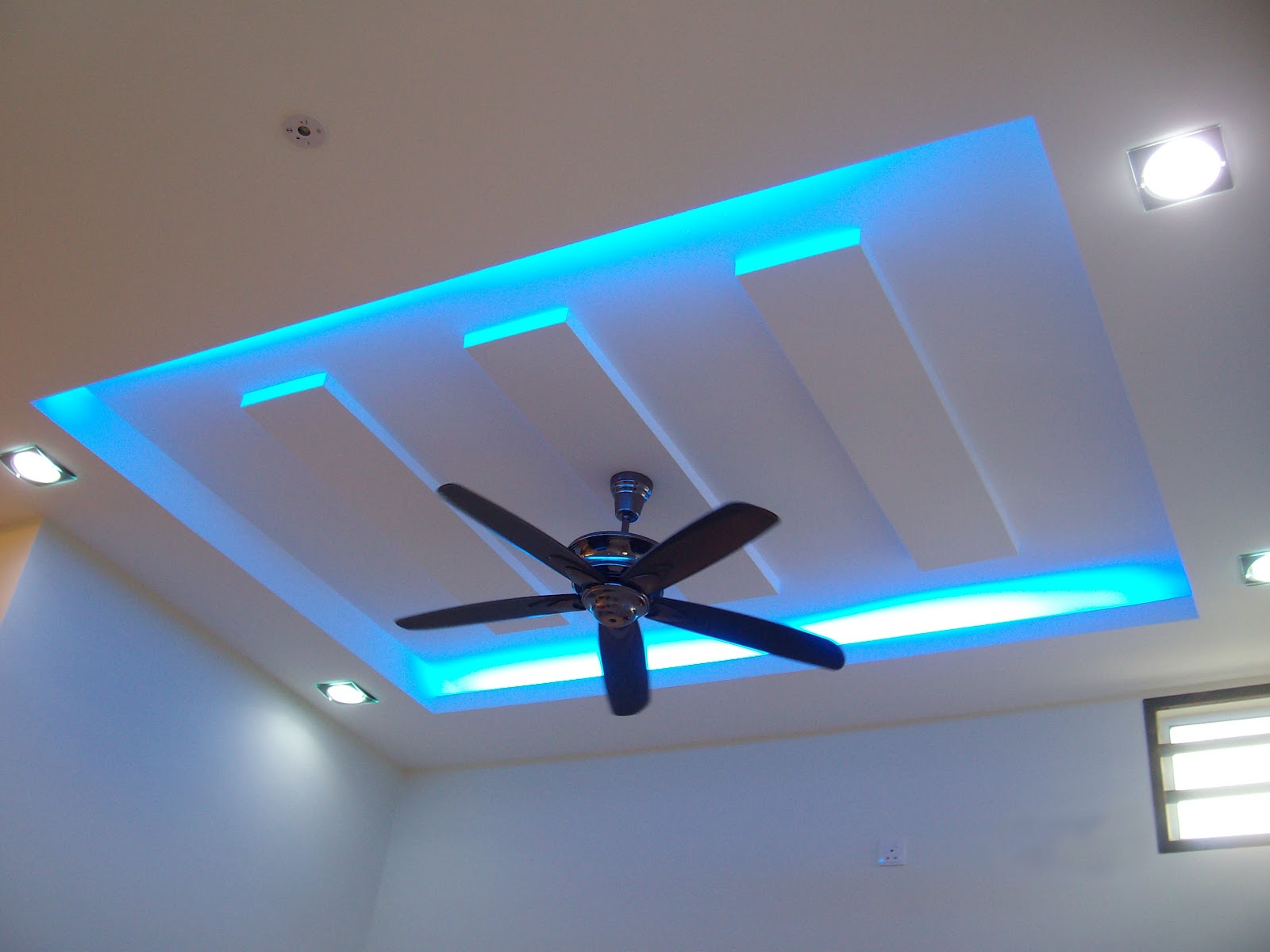 Charles Design & Renovation: Ceiling Design