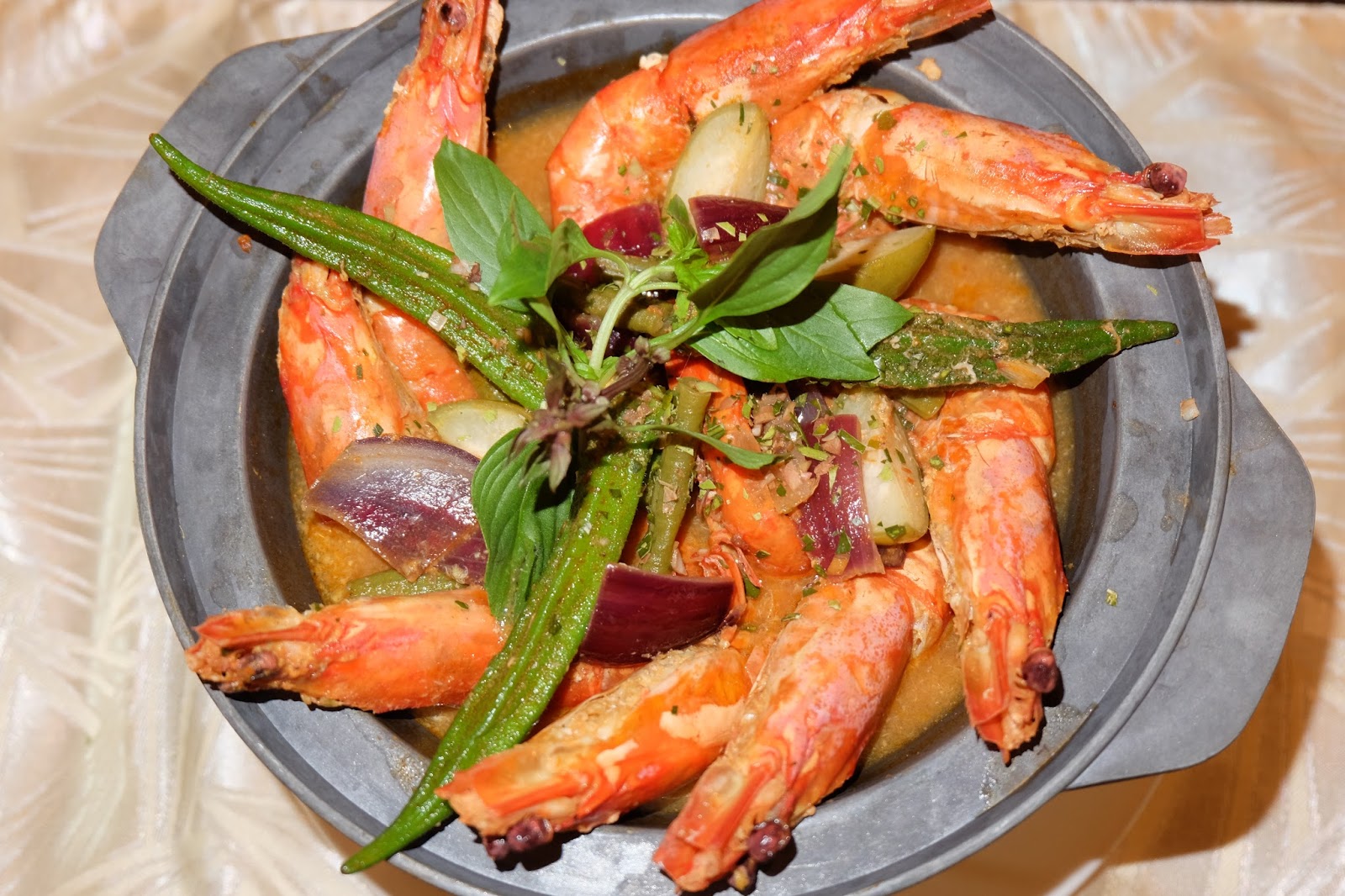 Kee Hua Chee Live!: DANCING FISH AT BANGSAR SHOPPING CENTRE IS BOTH THE ...