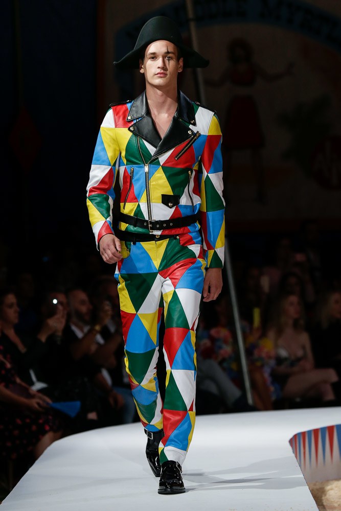 Moschino Spring-Summer 2019 Menswear Collection - Los Angeles