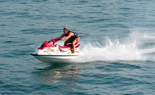 Florida Adventure Sports: Water Sports vs. Land Sports