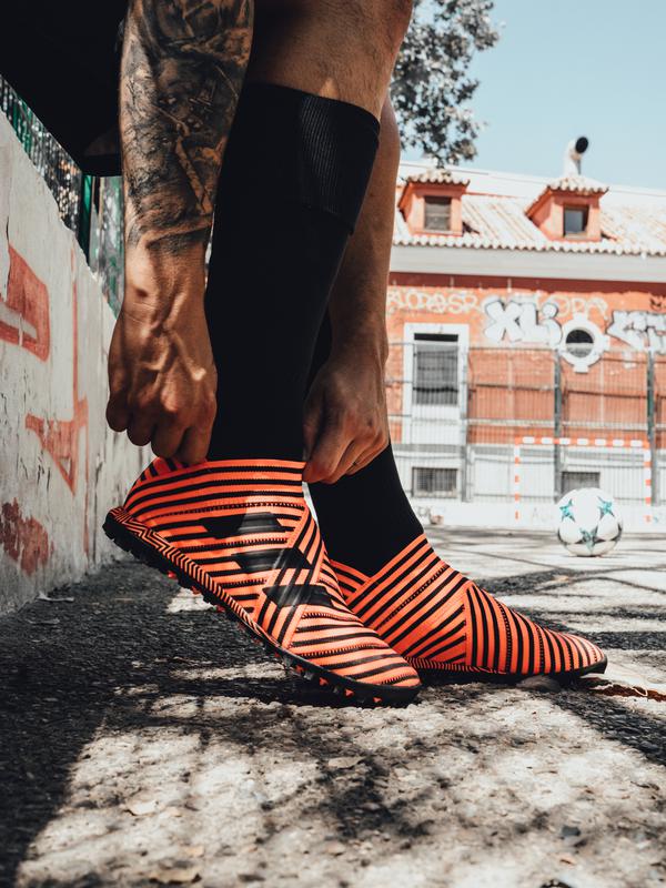 Tampilan Baru Sepatu Lionel Messi, Mesut Ozil, dan Gareth Bale ...