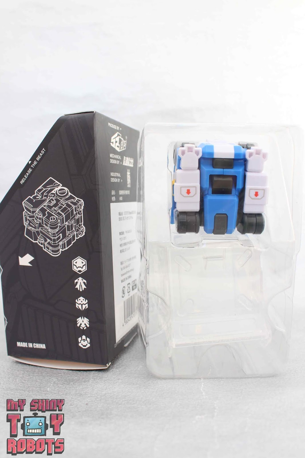 My Shiny Toy Robots: Toybox REVIEW: Beast Box BB-05 Delta