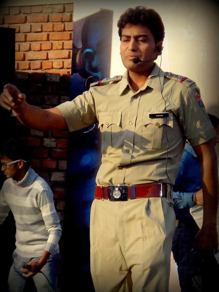 Mohitness {मोहितपन}: December 2013