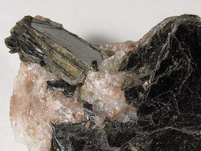 Mineral-Mineral Dalam Batuan Batuan Beku - Geograph88