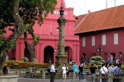 MELAKA IN PICTURE: DUTCH SQUARE OR MELAKA RED SQUARE