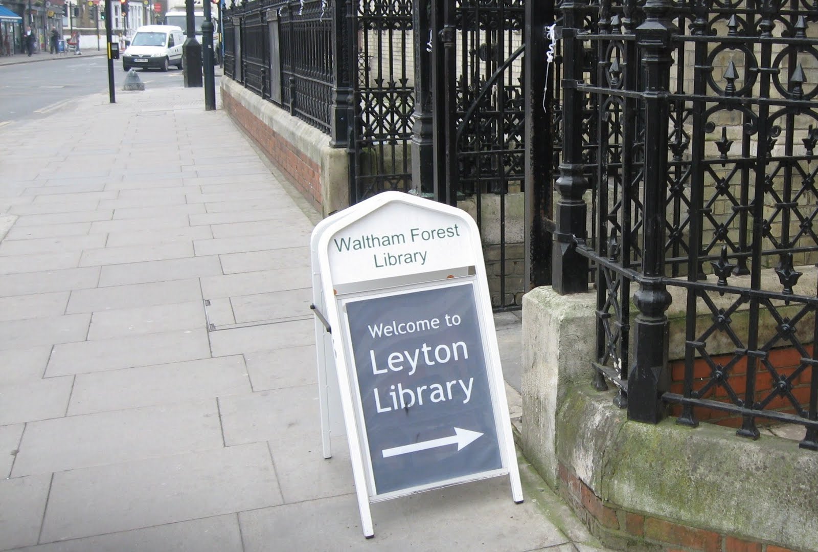 Crap Cycling & Walking in Waltham Forest: Leyton Library, cycling ...