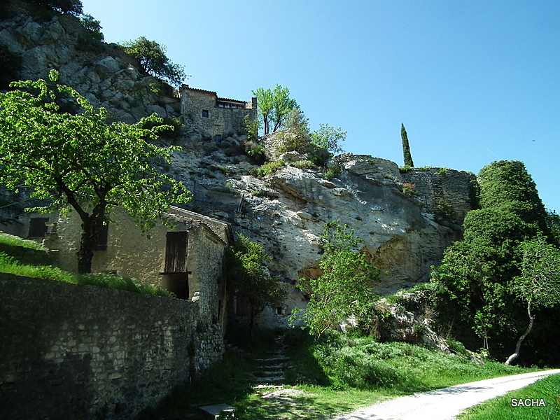 Un jour....Une photo !: Village médiéval perché du Vieil Oppède Luberon ...
