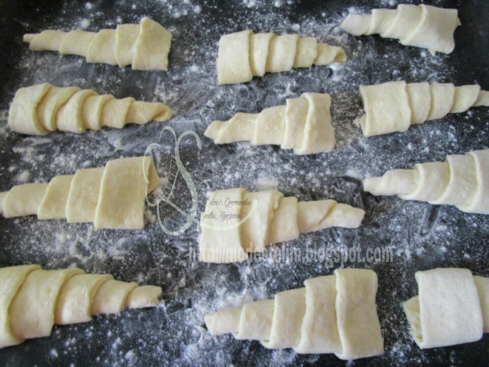 Cornet a la pâte à croissant fourré de crème