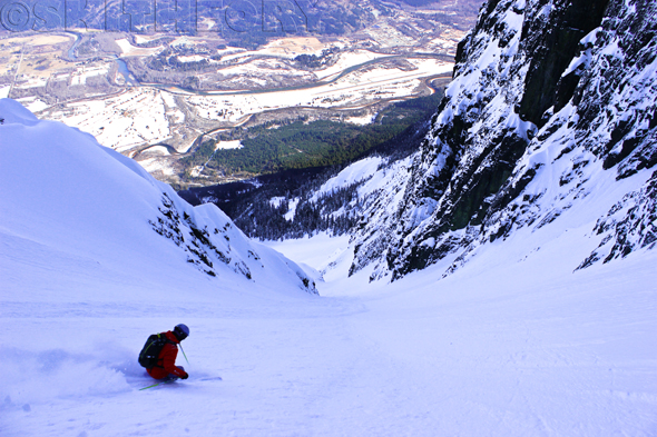 Ski Theory: Mount Currie - Pencil Chute
