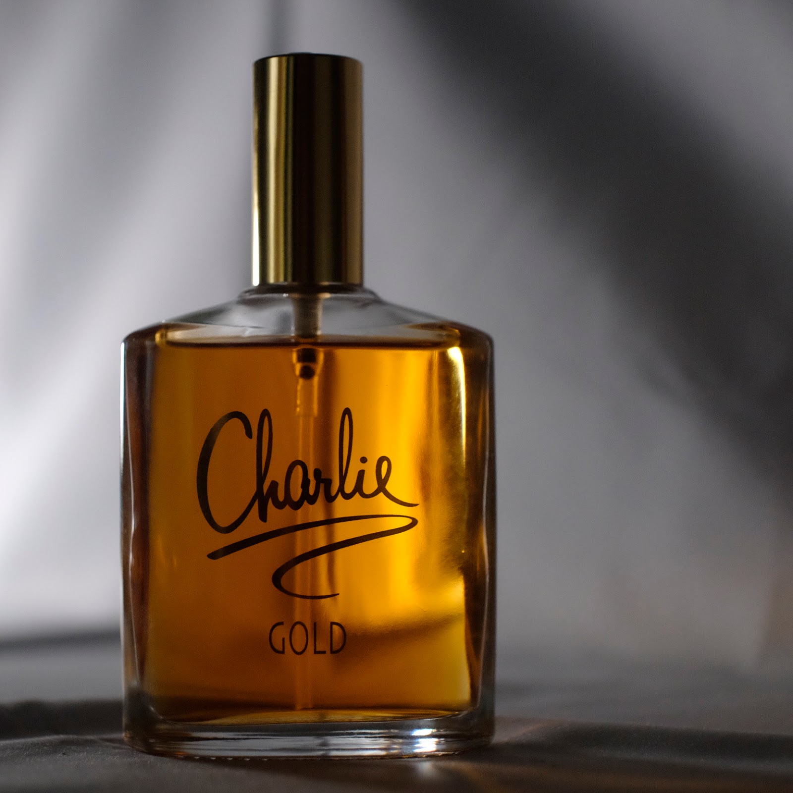 FRAGRANCES: Revlon Charlie 'Gold' EDT (1995), "The Golden Elixir ...