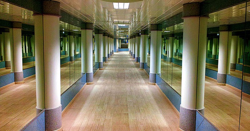 ¿Tú Sabes El Autentico Color De Un Espejo? | Crazy Genius