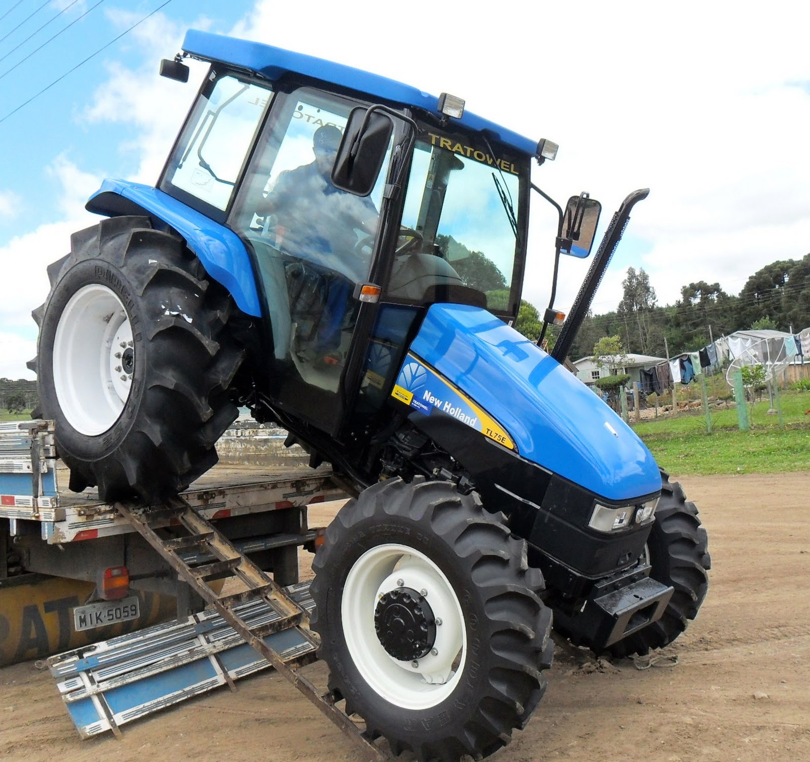 ': Entrega TL75 Cabinado - Alberto Luiz Alessio