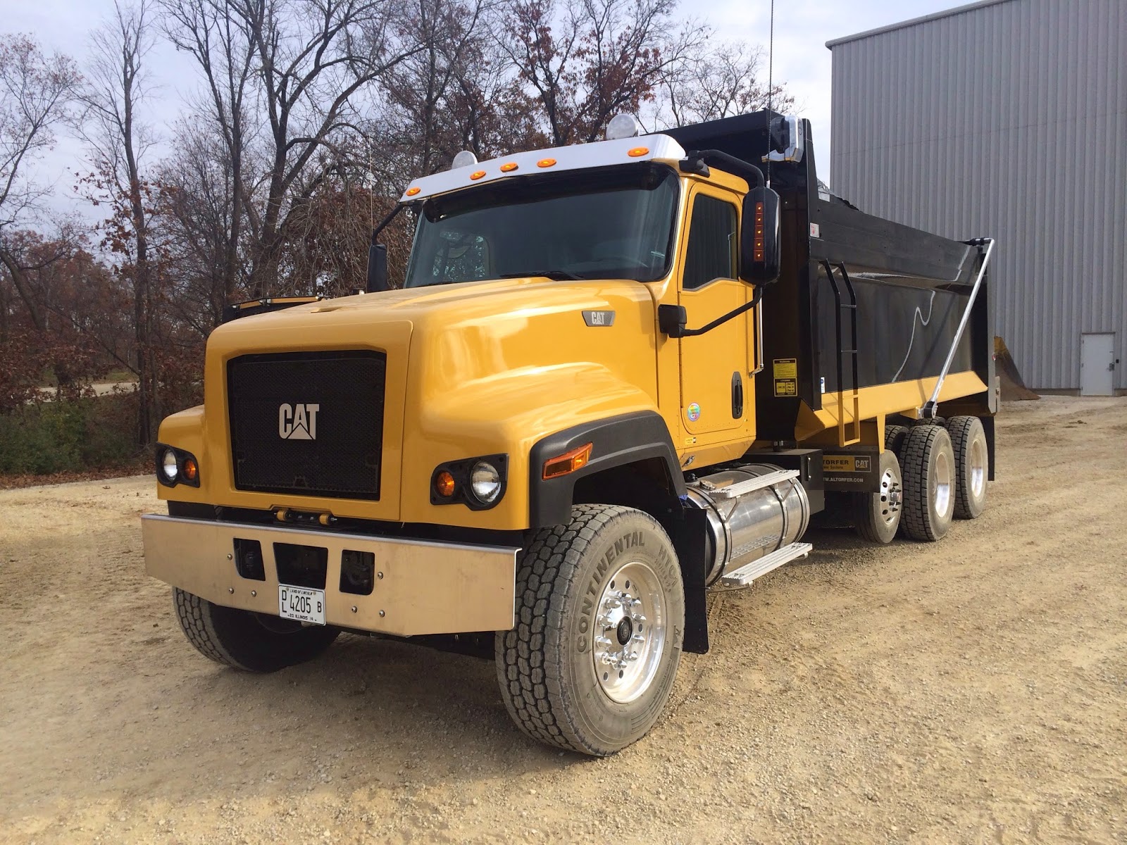 DIECIOCHO RUEDAS: CATERPILLAR PRESENTÓ SU NUEVO TRACTO CAMIÓN ...