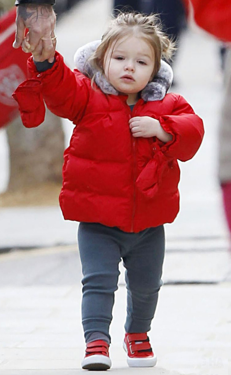 Harper Beckham Fashion Blog: March 2013: Harper & David out in London!