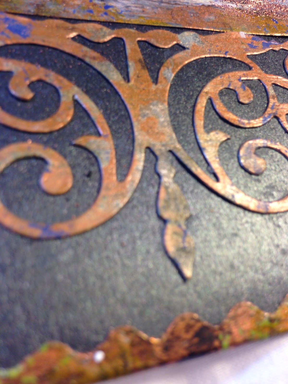 sarascloset: Eroded Metallic