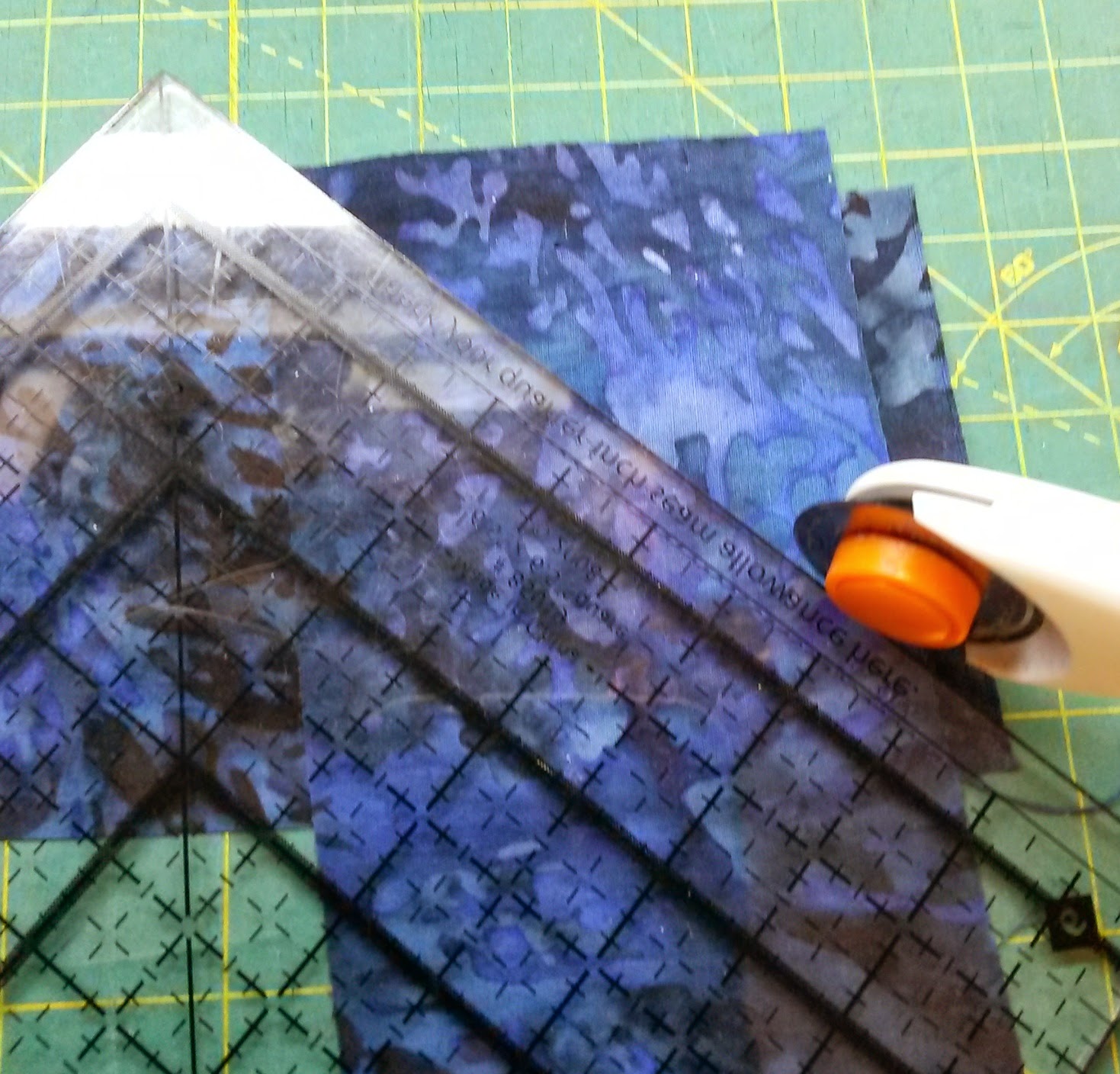 Quilting Gone Amuck: Quilting - Mitered Corner Binding Instructions ...