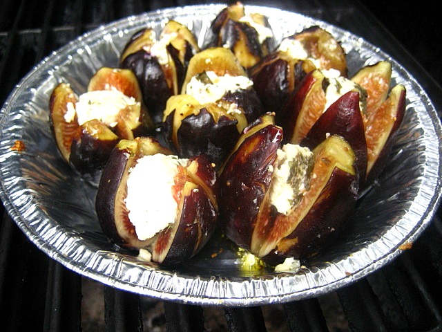 Grilled Figs Stuffed with Goat Cheese