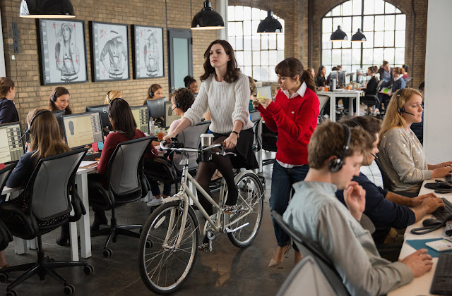 The Intern: Big Screen Favorite is the Boss in Workplace Comedy ...