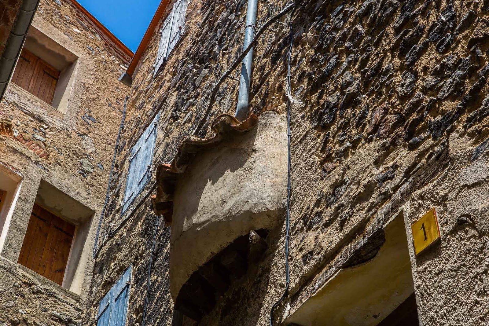 Découvrir la France en photos: 119 - MOSSET. (Pyrénées-Orientales -66)