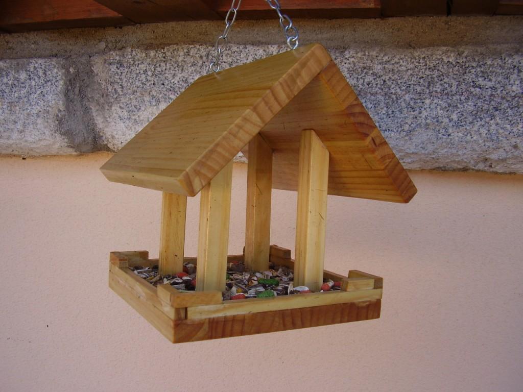 SEO SEGOVIA: COMEDERO PARA AVES