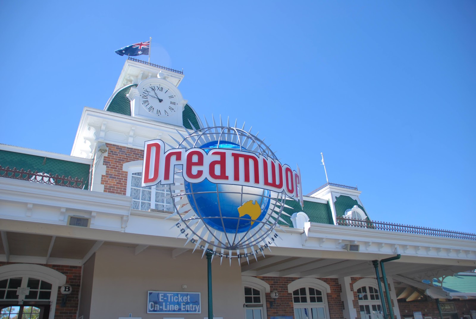 Woody at Home: Dreamworld @Gold Coast