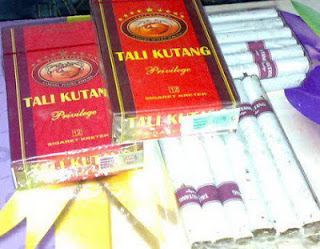 Merek-Merek Rokok Aneh dan Lucu Indonesia, Ngakak! - Blogadvintro