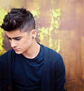 Trend model rambut Terkini: 3 Model Rambut Mohawk Pendek Artis