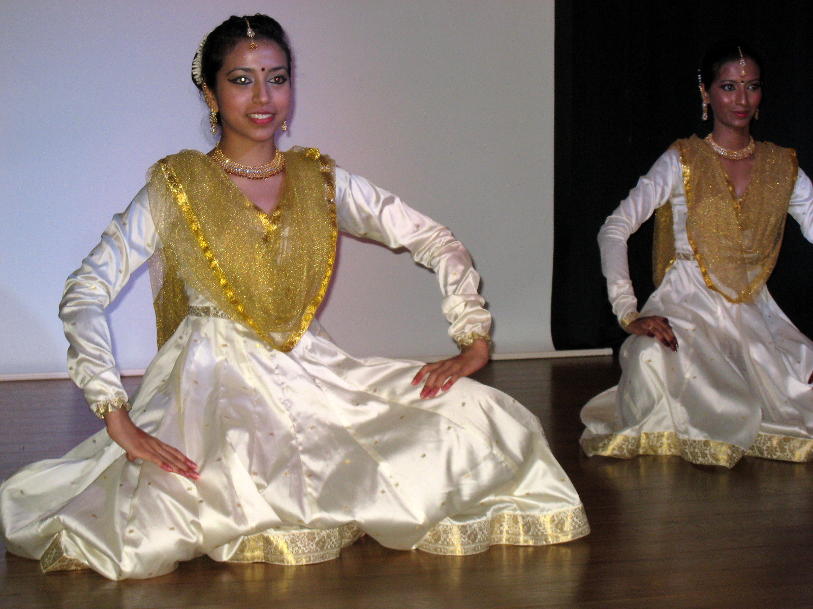 Keats The Sunshine Girl: Khatak Dance
