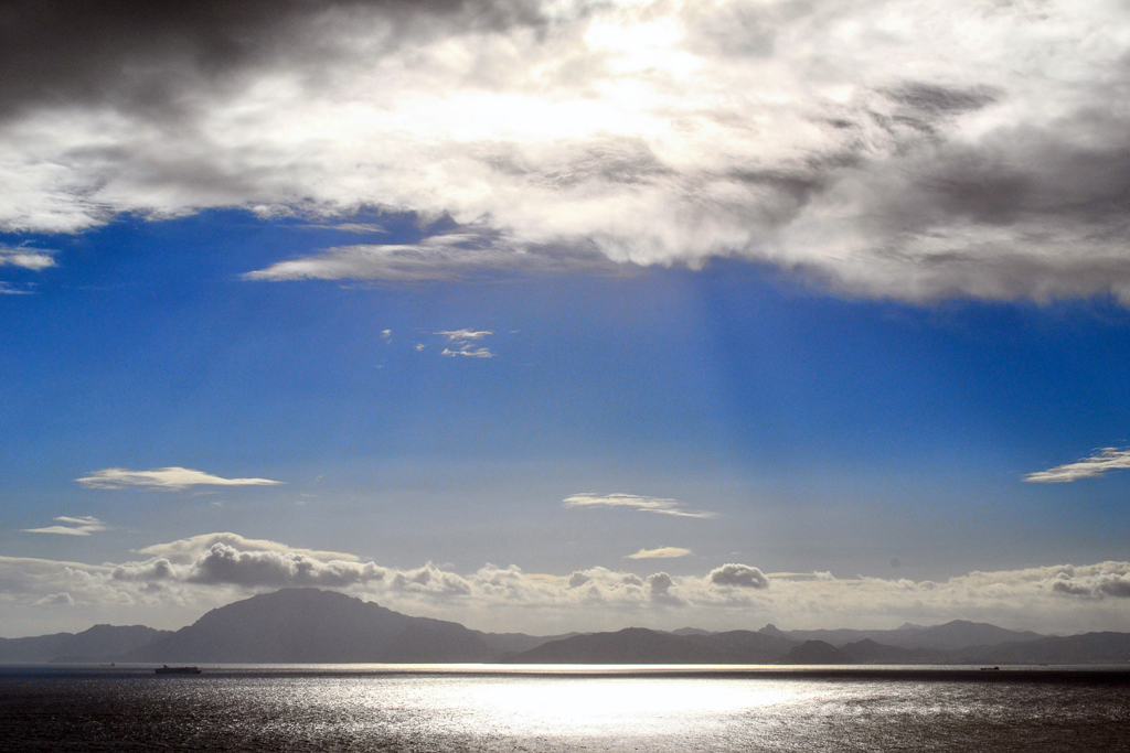 blunderbussiana: El mar, el mar y tú, plural espejo...