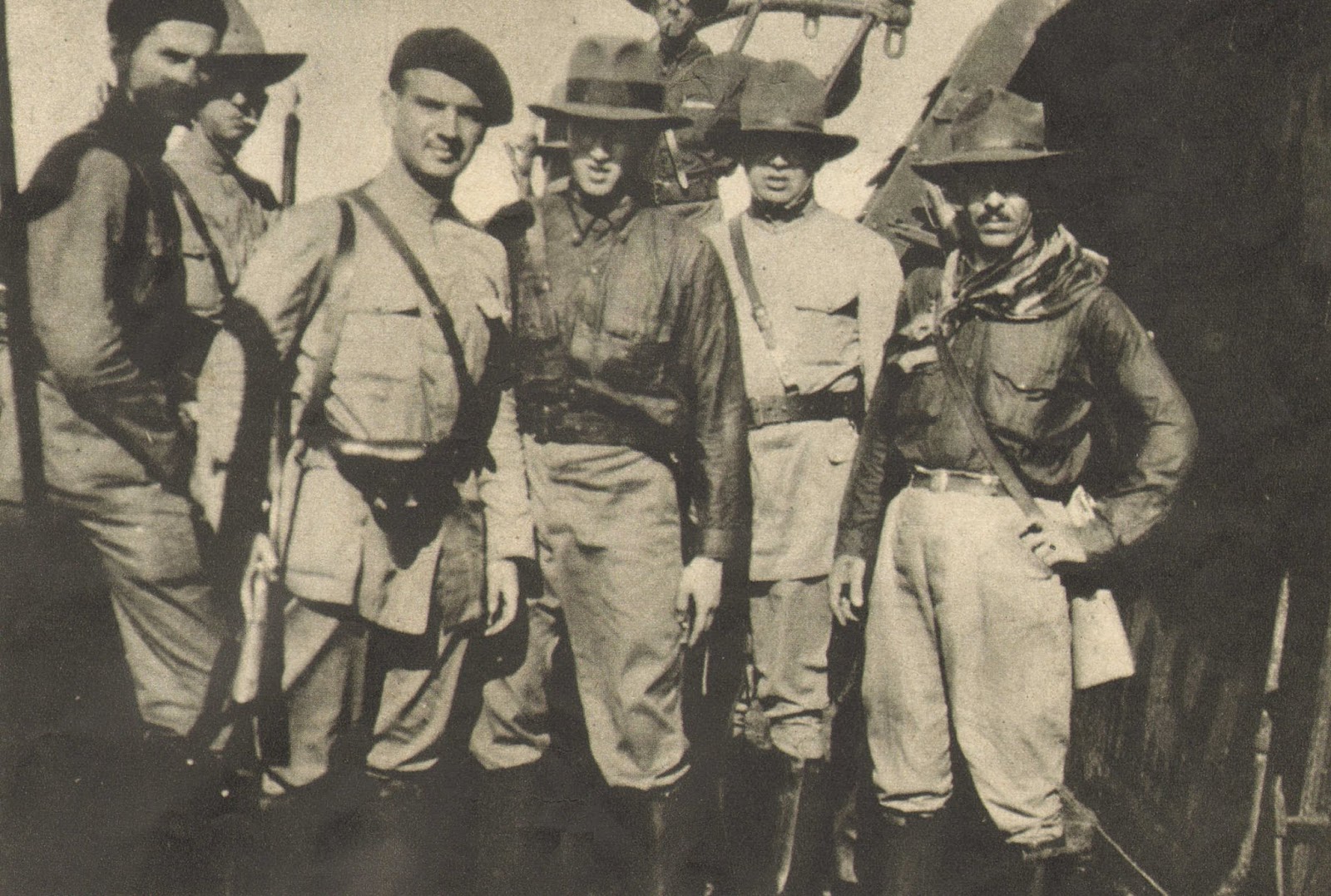 CRONICAS Y OTRAS HISTORIAS: LA LUGER EN LA HISTORIA VENEZOLANA