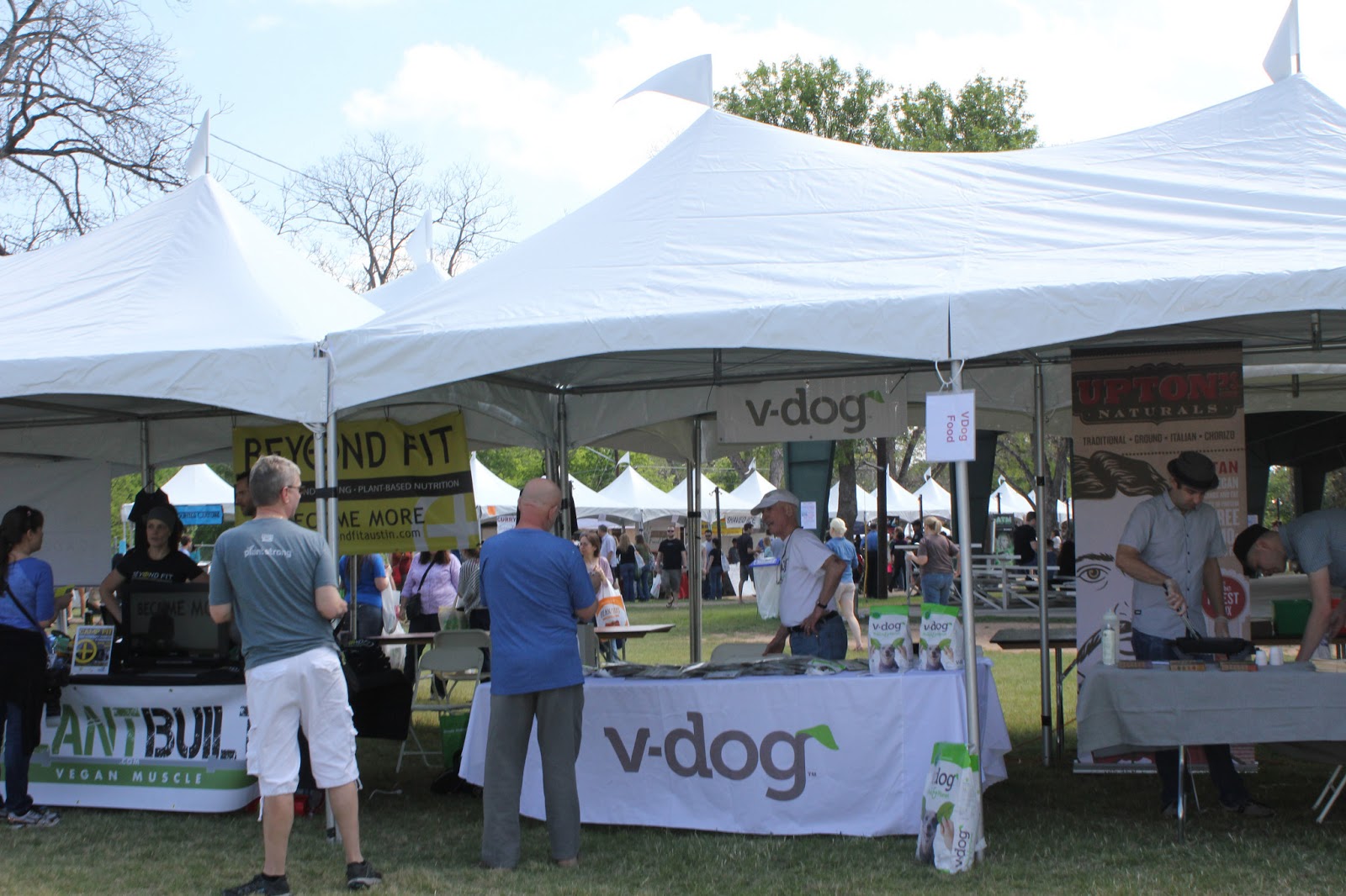 LIVE A LITTLE SUNSHINE: Austin Texas - Texas VegFest and a lot of Great ...
