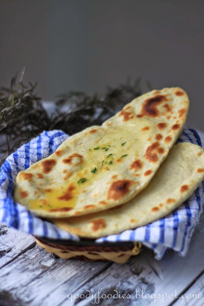 GoodyFoodies: Recipe: Indian Naan Bread with Garlic Herb Butter