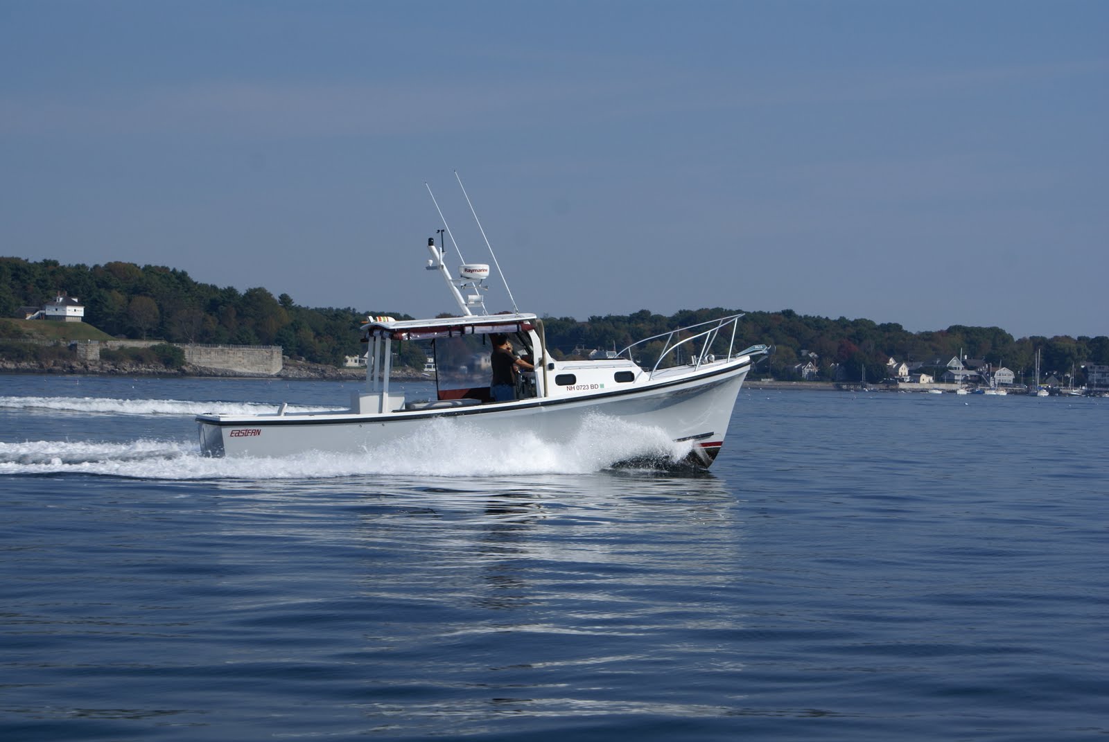 Eastern Boats 31: Eastern Boats 31 Exterior