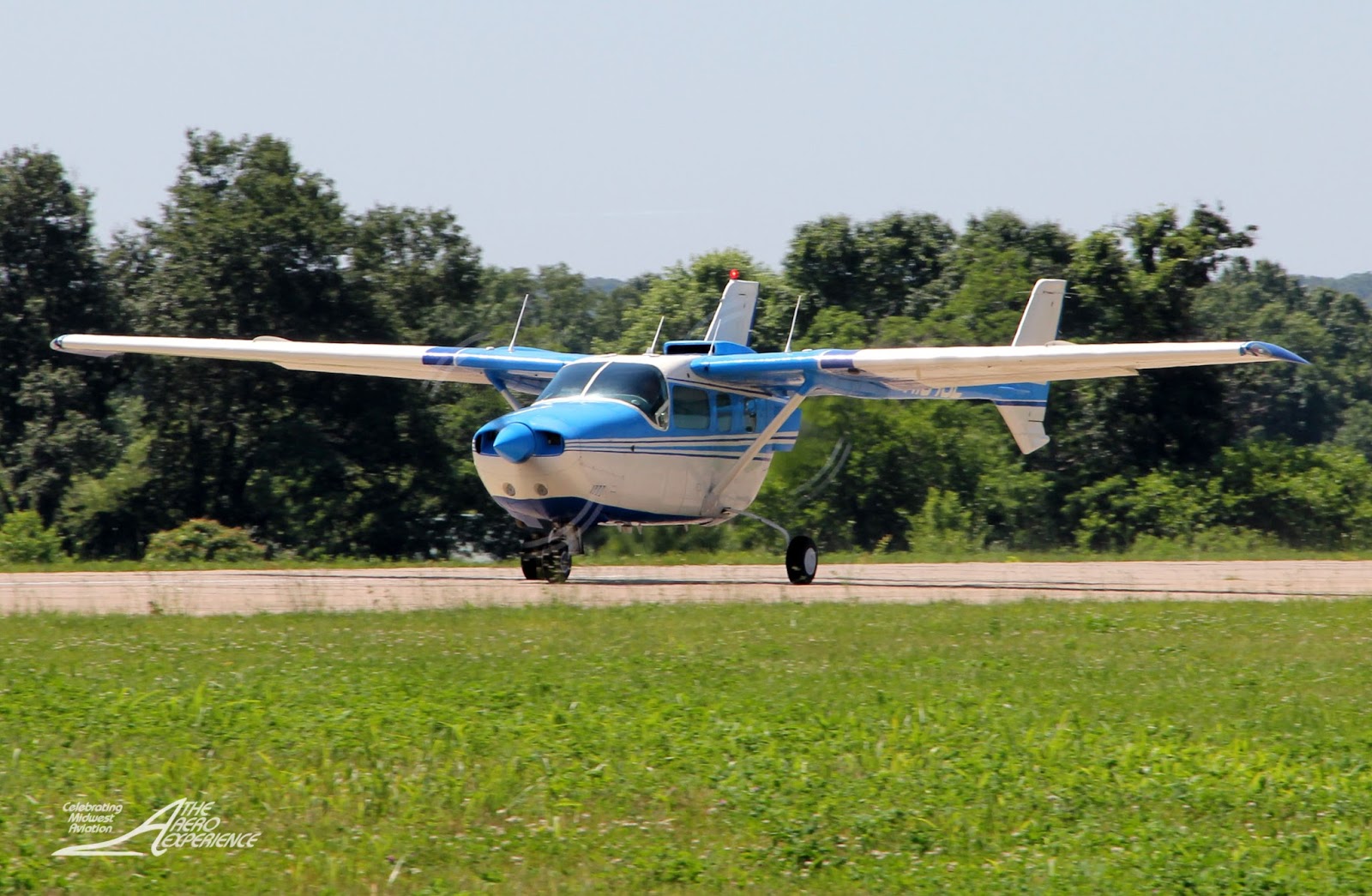 The Aero Experience: Orion Aviation Cessna Skymaster Makes Stop at ...