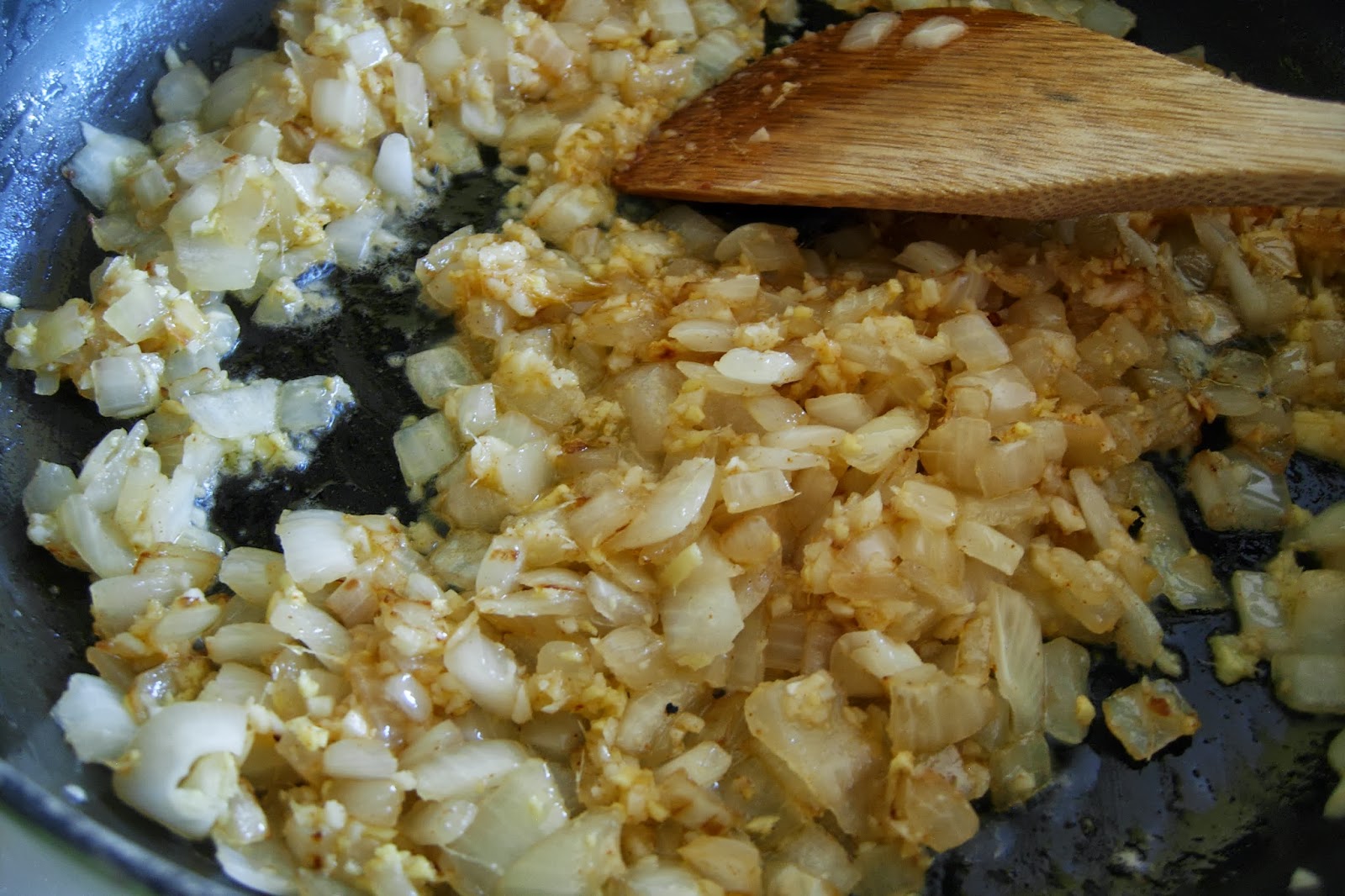 The Experimental Alchemist: Akoho sy Voanio: Chicken in Coconut Milk